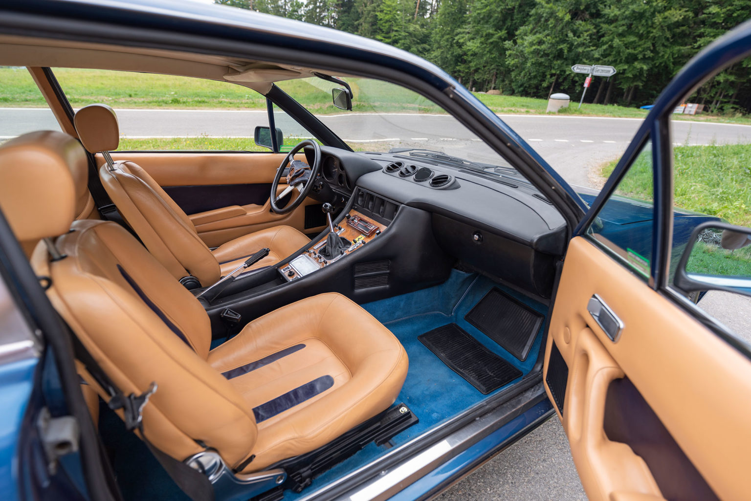 Ferrari 400i | Une élégante au luxe discret