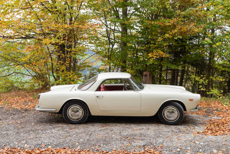Lancia Flaminia Touring | Une routière déguisée en sportive